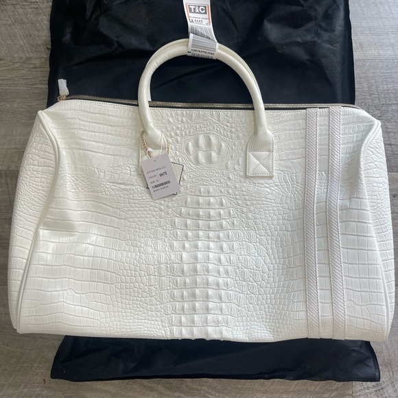 Tote&Carry | Bags | Tote Carry Apollo 2 Weekender Duffle Bag In White ...